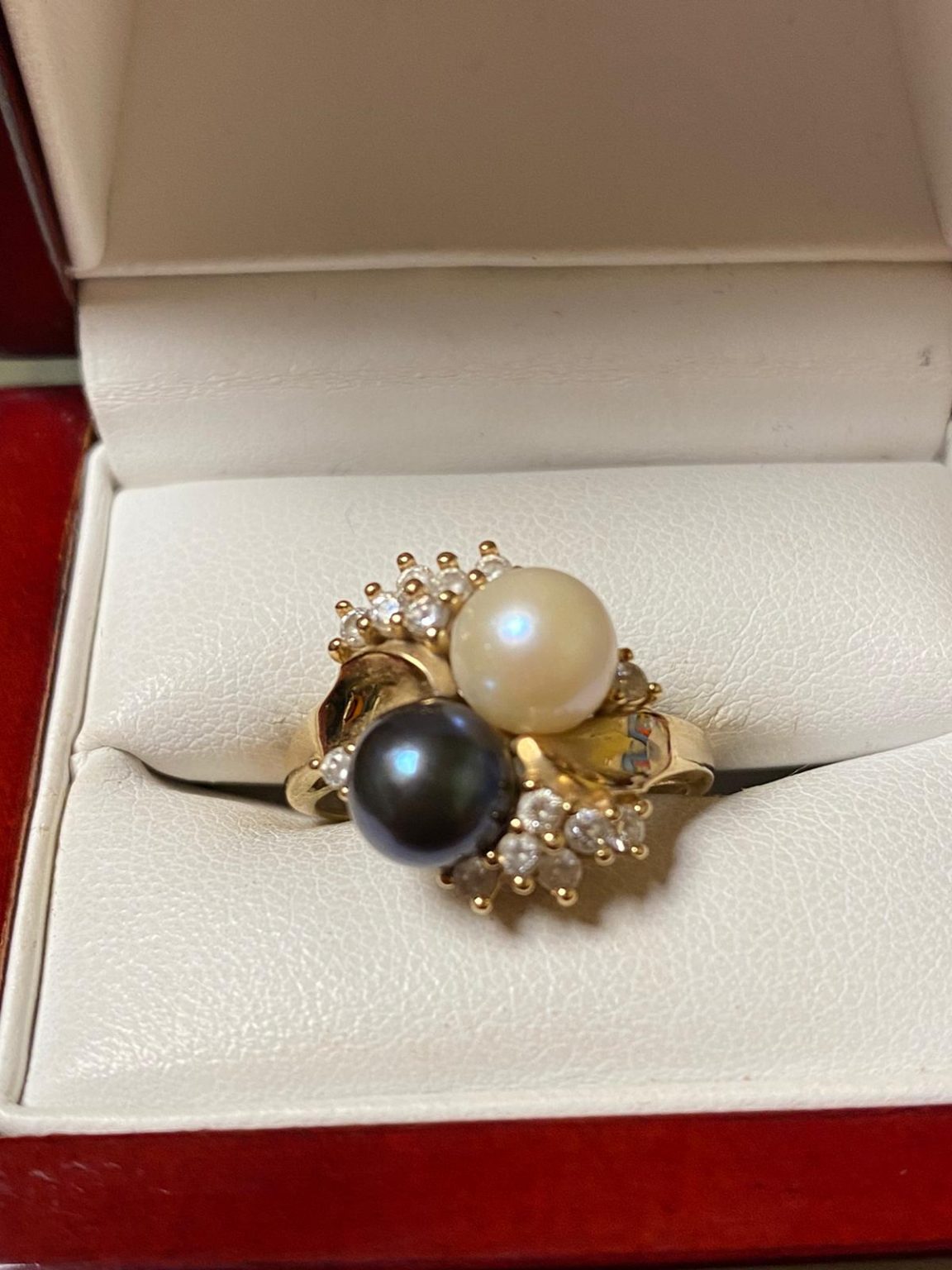 Tahitian Night Pearls gold – Andreas Bathory